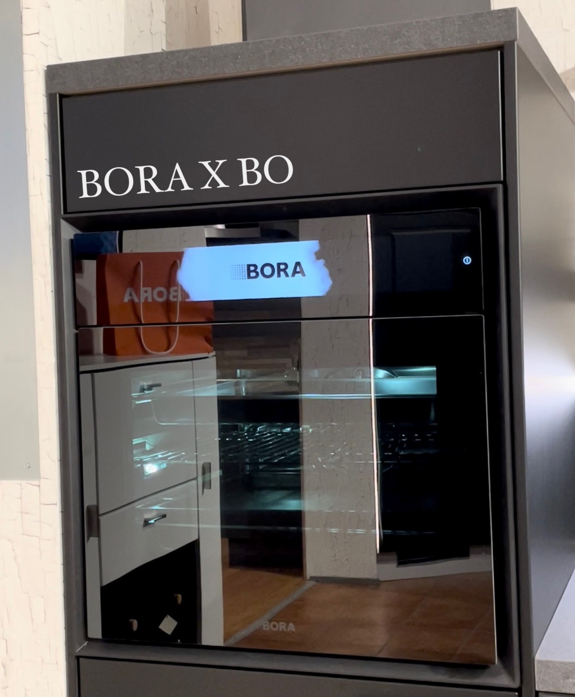 BORA X BO : Der erste Backofen von BORA bei Möbelhaus Rudolf